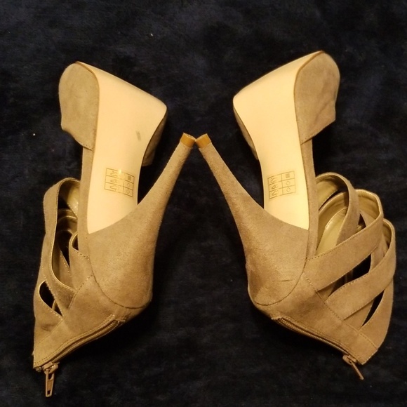 Spring Step | Shoes | Suede Closed Toe Ankle Strap Heels | Poshmark